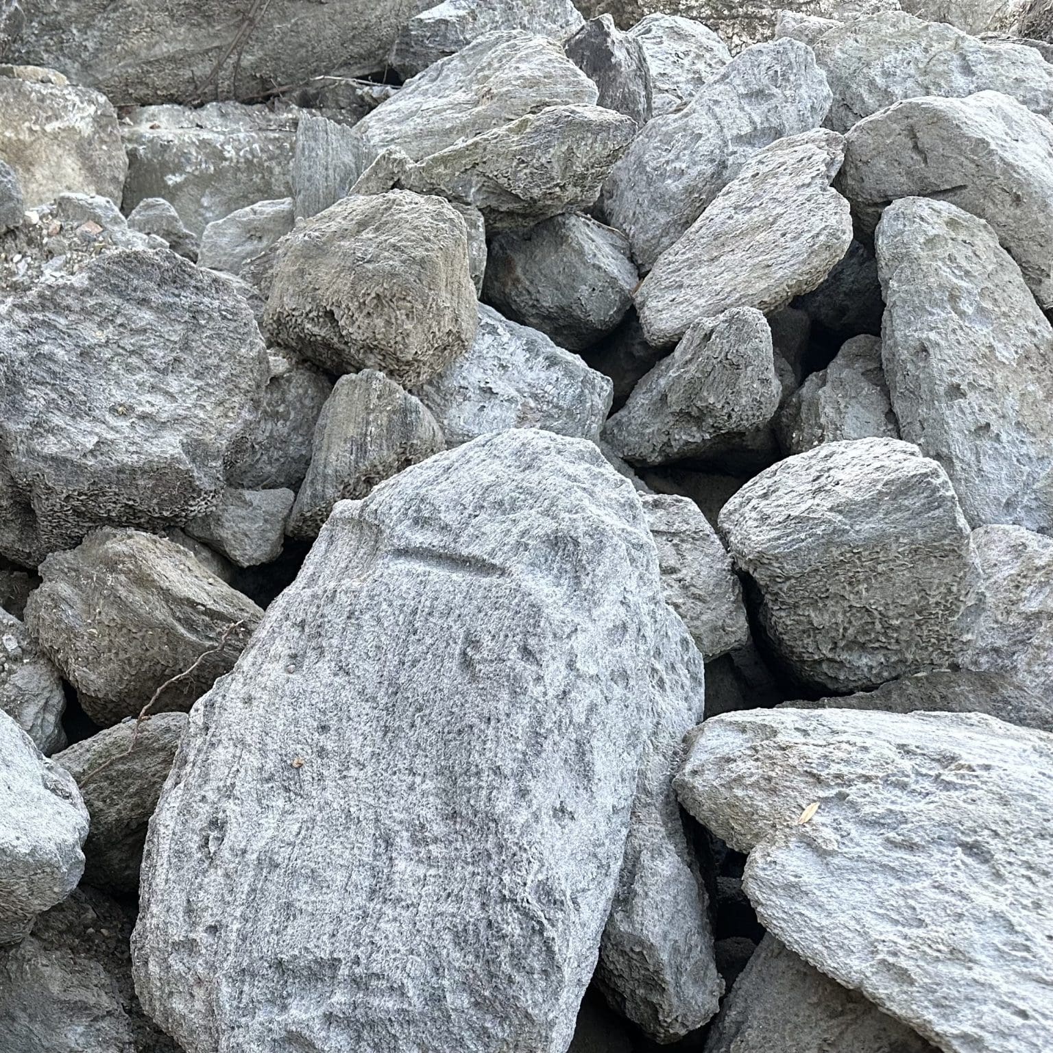 Landscape Boulders | Brandywine Quarry, Inc.